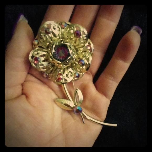 Sarah Coventry | Jewelry | Vintage Sarah Coventry Flower Brooch | Poshmark